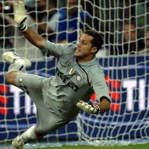 Calcio/ Julio Cesar rinnova con l'Inter fino al 2014 - apcom