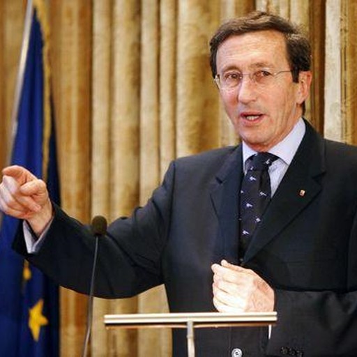Riforme/ Fini: Con gli slogan tante chiacchiere e pochi fatti - apcom