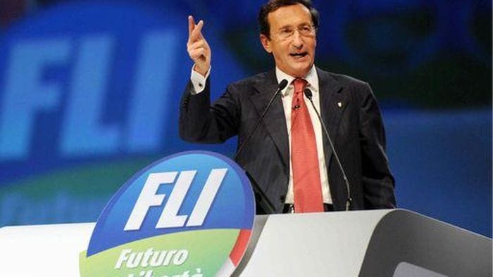Fli/ Fini: Agiamo nel centrodestra, senza derive sinistrorse - apcom
