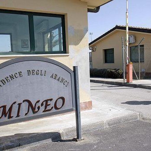 Immigrati/ Sindaci protestano davanti Mineo: Ingannati da Maroni - apcom