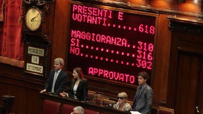 Manovra/ Petardi al sit in dei Cobas, Polizia carica - apcom