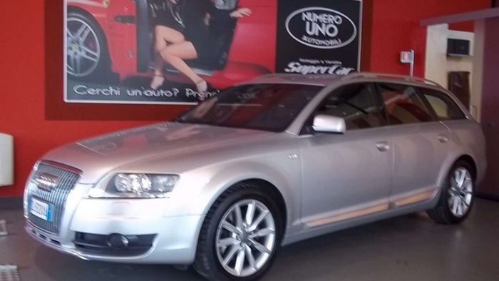 Lega, ecco la vera storia dell'auto del Trota Bossi - Homepage