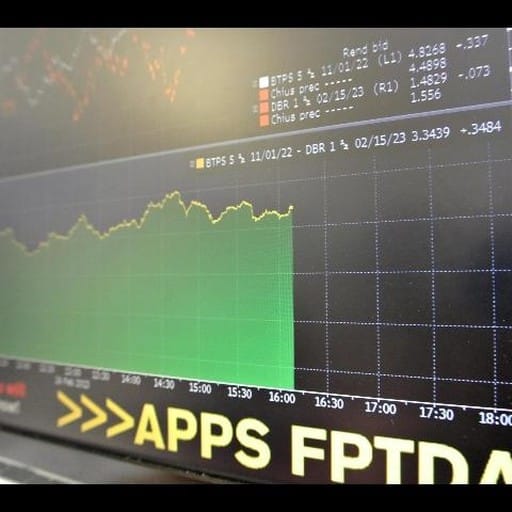 Spread Btp in lieve calo a 344 punti - Europa