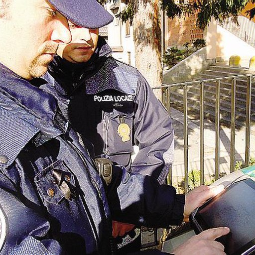 Mariano, multe con lo smartphone Addio ai foglietti sul parabrezza ...