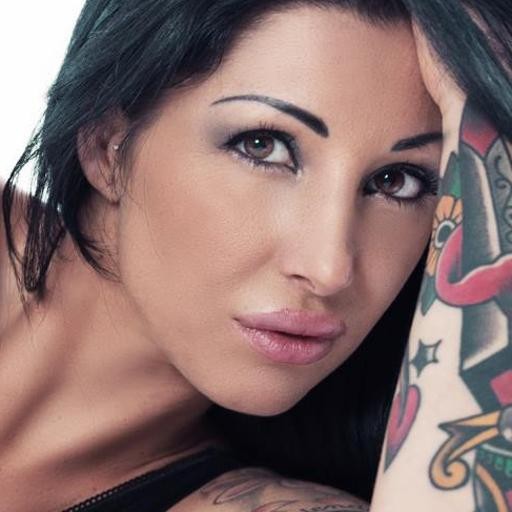 Greta, è di Como Miss tatuaggio Ragazza copertina di Tattoo Italia ...