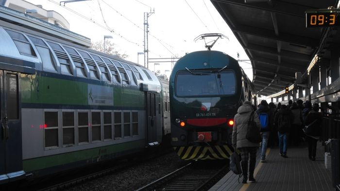 Mariano, malore alla stazione Treno in ritardo di 32 minuti - Cronaca