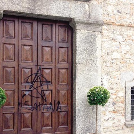 Erba, scritte blasfeme a sant’Eufemia È polemica sulle videocamere ...