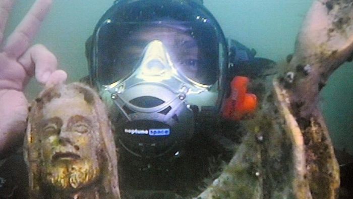 Viaggio nei fondali del lago Immersione in diretta: il video - Cronaca