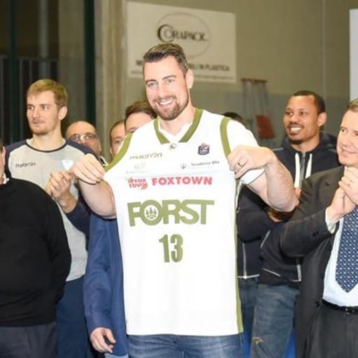 Cantù, Natale in campo - Sport Basket