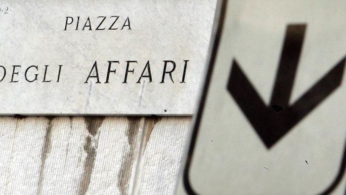 Borsa, Milano chiude a -2,18% - Europa