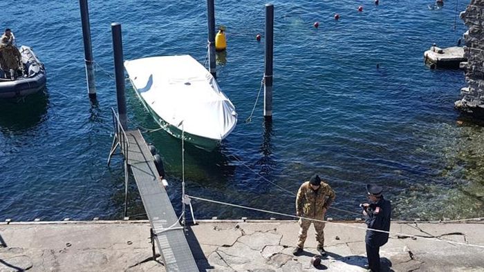 Via ai lavori nella darsena Dal lago spunta bomba a mano - Cronaca