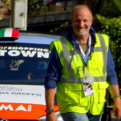 Addio a Pietro, il bidello più amato «Era sempre allegro con gli alunni ...