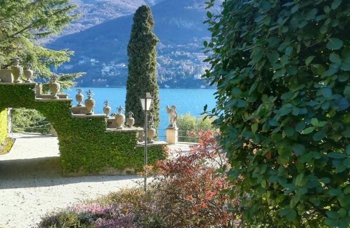 Carate Urio, esplosione di colori La grande bellezza del castello - Cronaca