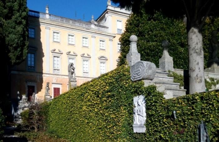 Carate Urio, esplosione di colori La grande bellezza del castello - Cronaca