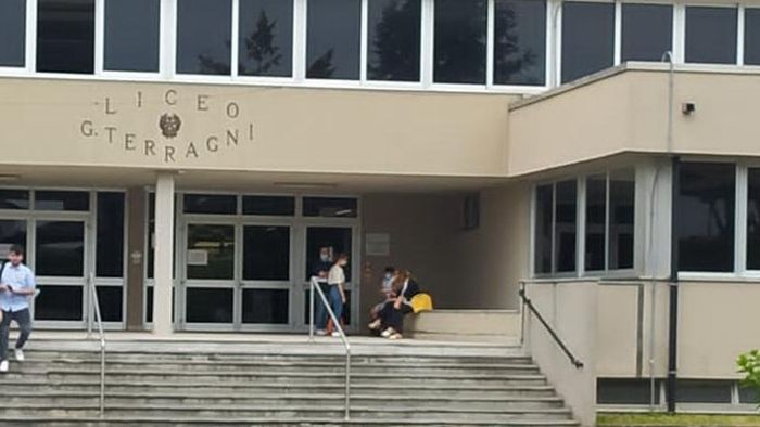 Terragni, prof positiva all’open day A Olgiate allarme per liceo e ...