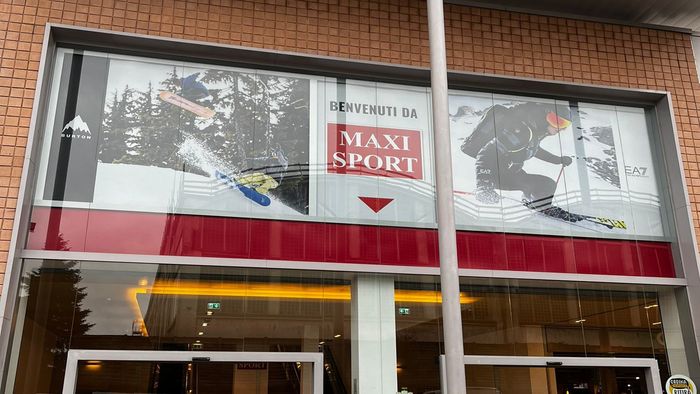 Venerdì 25 novembre apre Maxi Sport Como: più di 2000 mq moda e sport ...