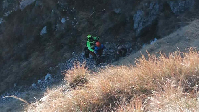 Due turisti francesi sono precipitati in un canale a 1400 metri di ...