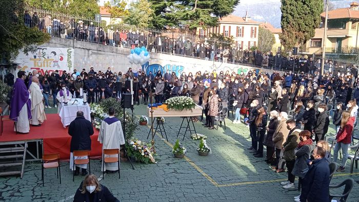 Menaggio, addio a Nicolò Presenti centinaia di giovani - Cronaca, Menaggio