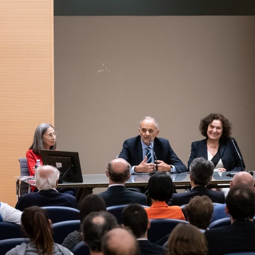 I misteri dell’infinito e la sfida della scienza: «Credere nella ricerca»