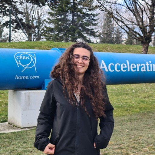 Giada a 19 anni arriva al Cern: la giovane promessa comasca studia le ...