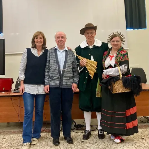 Il dialetto in cattedra al liceo Giovio: lezione sui “Murusitt del lagh”