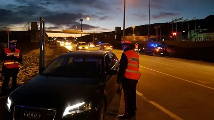 «C’è una rissa». Ma è solo una festa di compleanno