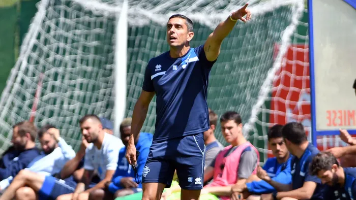 In panchina con mister Longo: «Non posso piacere a tutti..»