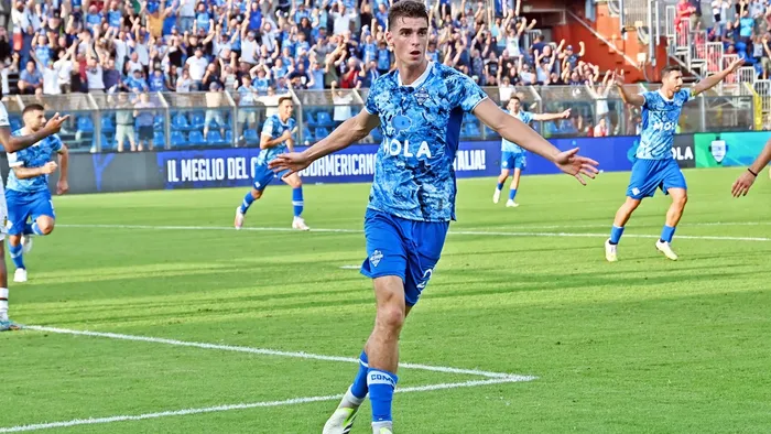 Como mille risorse. Difensori goleador in attesa dei bomber - Sport ...