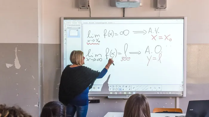 Caro prezzi e i prof fuggono: ne mancano 1000 nel comasco