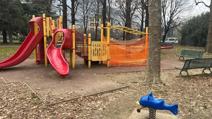 Como, città senza giochi: «Dove portiamo i nostri bambini?»