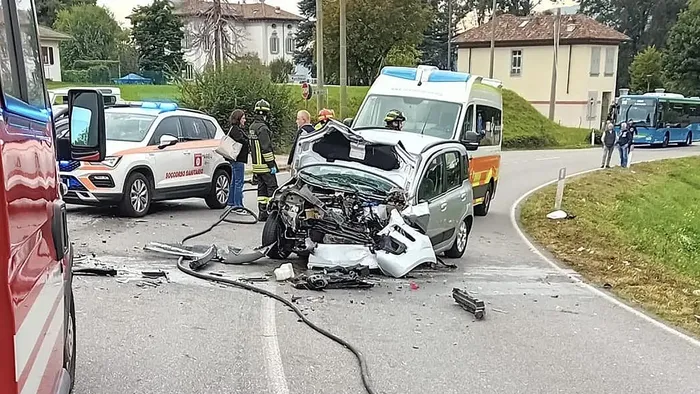 Scontro sul curvone per Longone, interviene l’elisoccorso