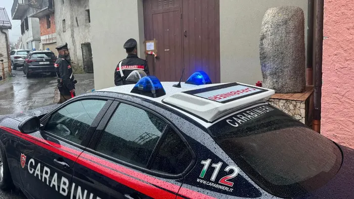 Delitto di Garzeno, l’alibi della madre smentito dai video