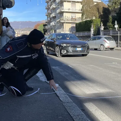 Cantù, donna investita mentre attraversa sulle strisce - Cronaca