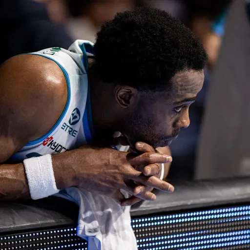 Ecco Forlì: Cantù, se ci sei batti un colpo - Sport Basket ...