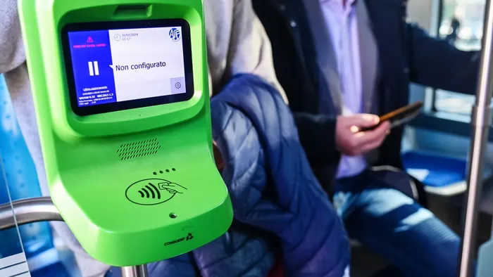 Carta di credito e app per il bus: ora anche su 9 linee extraurbane