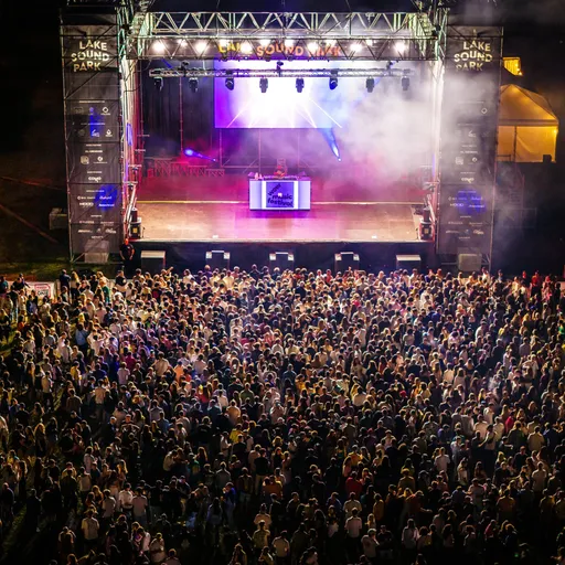 Lake Sound Park, Cernobbio si accende. Prima serata: una festa anni ...