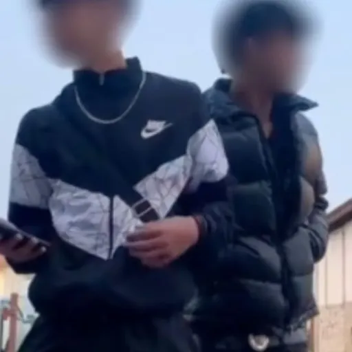 I “maranza”: nike, borsello, tuta e voglia di fare guai