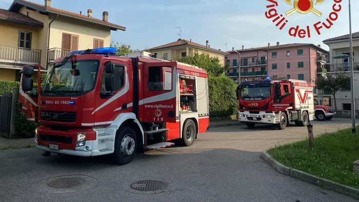 Binago, incendio in una cucina, anziana portata in ospedale - Cronaca