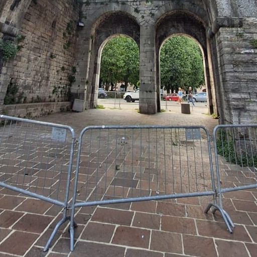 Porta Torre, 4 anni di transenne. E non è finita: aspetteremo ancora