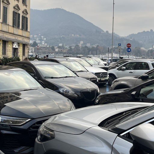 Dura la vita senza un box auto. «Noi residenti come bancomat»